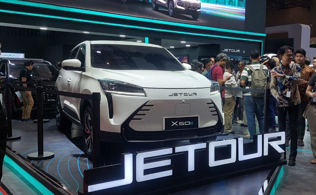 Jetour X50e EV Sabet Gelar Favorite New Comer Car di IIMS 2025